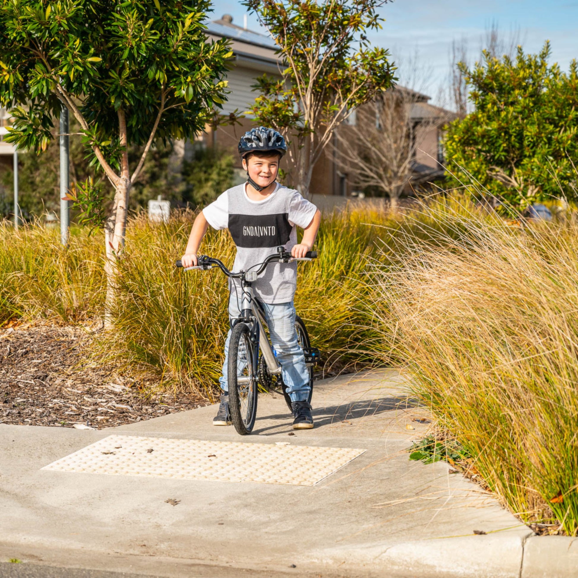 Apollo Neo 20" Kids Bike 6-Speed Brushed Alloy/Black/Orange – 99bikes.co.nz